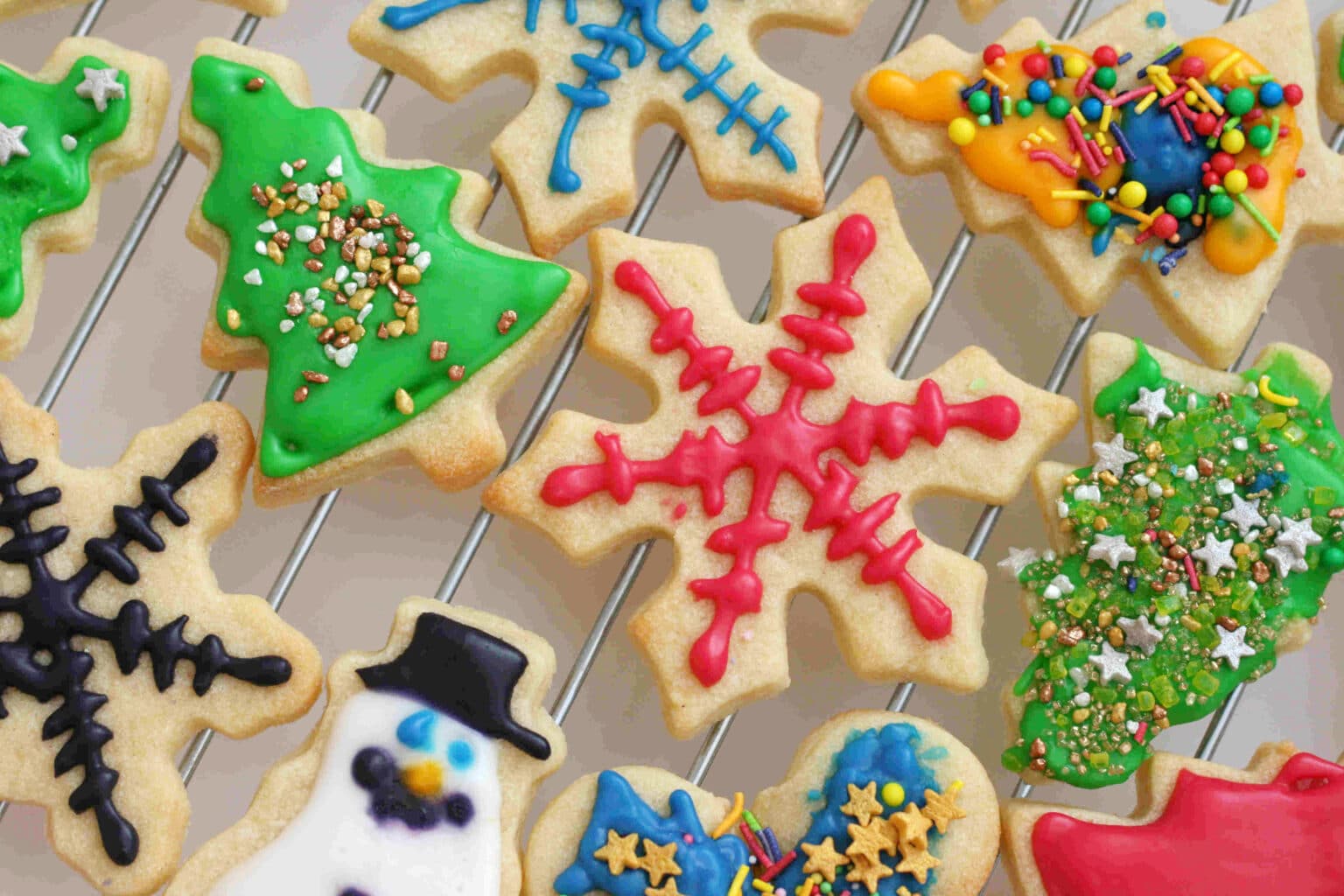 How do you store christmas cookies?