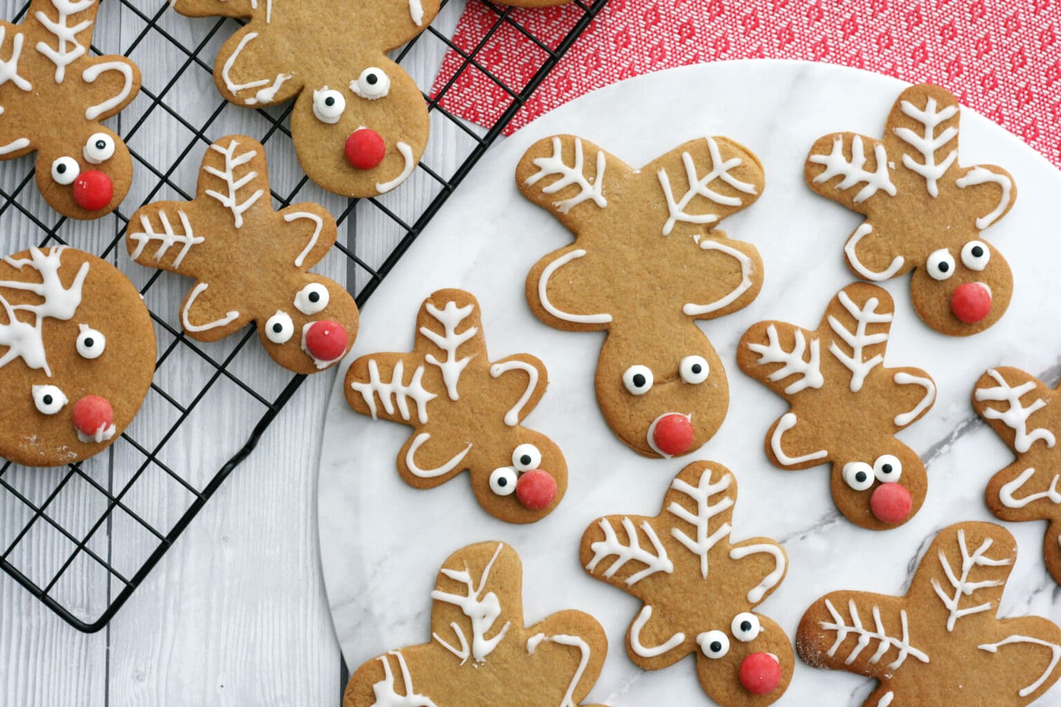 Gingerbread reindeer cookies are a fun and festive Christmas treat ...